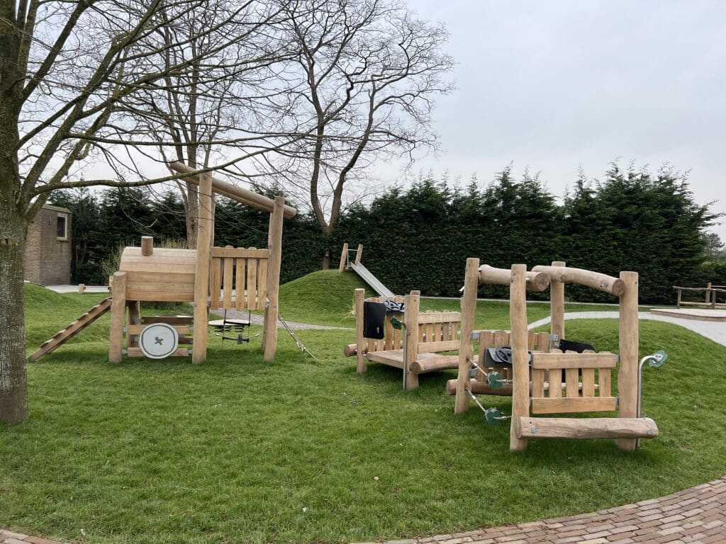 Robinia speeltoestellen - Hercules Speeltoestellen